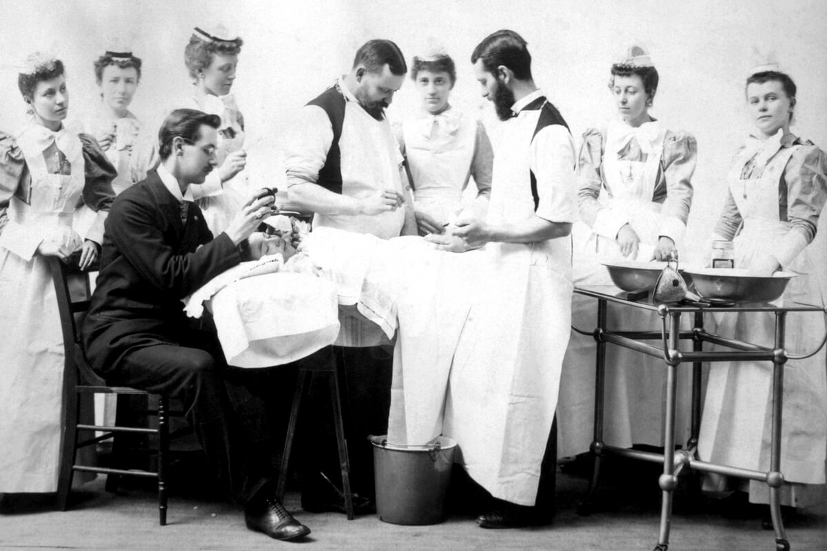 Breast Implant History | Broadway Plastic Surgery